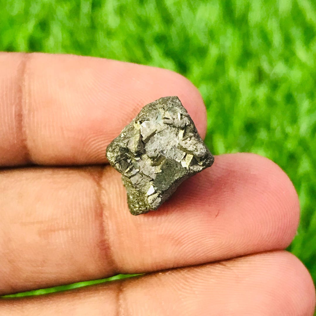 30 Carat Natural Silver Hematite Rough Gemstone !! Natural Hematite ...