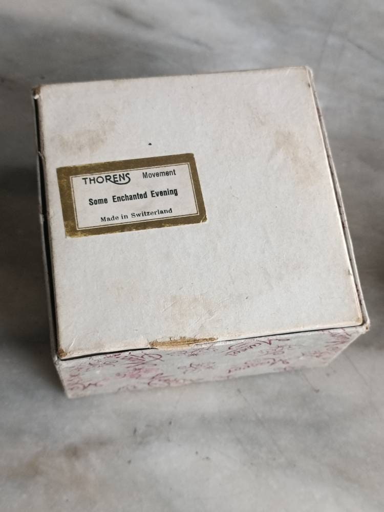 Vintage Mascot Musical Box Compact - Etsy