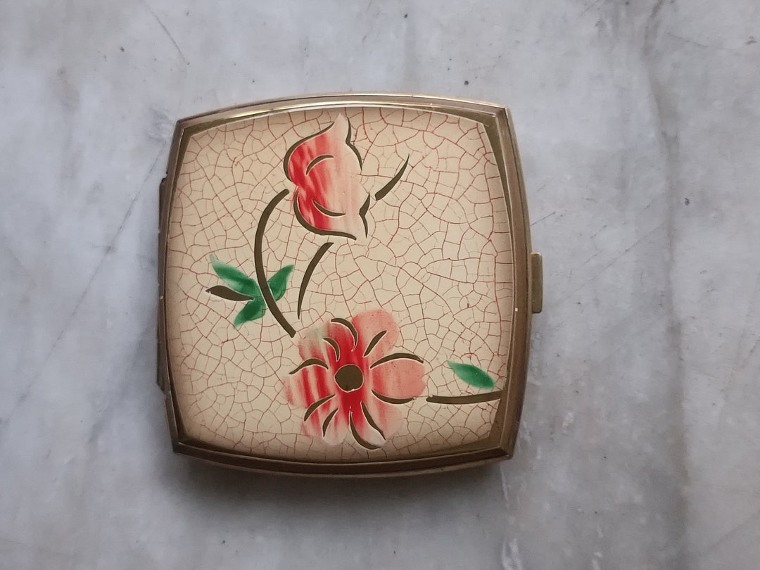 Vintage 1950s Powder Compact - Etsy