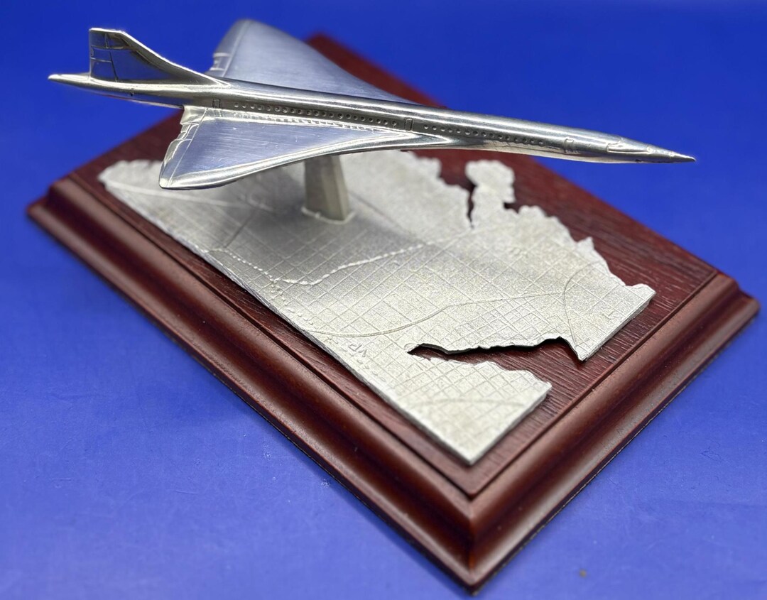 Desk Top Model of the Concorde Aircraft - Etsy
