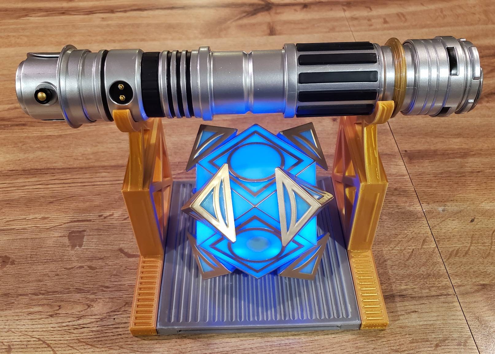 3D Print Files- Modular Lightsaber Stand - Offset High Arm Kyber ...