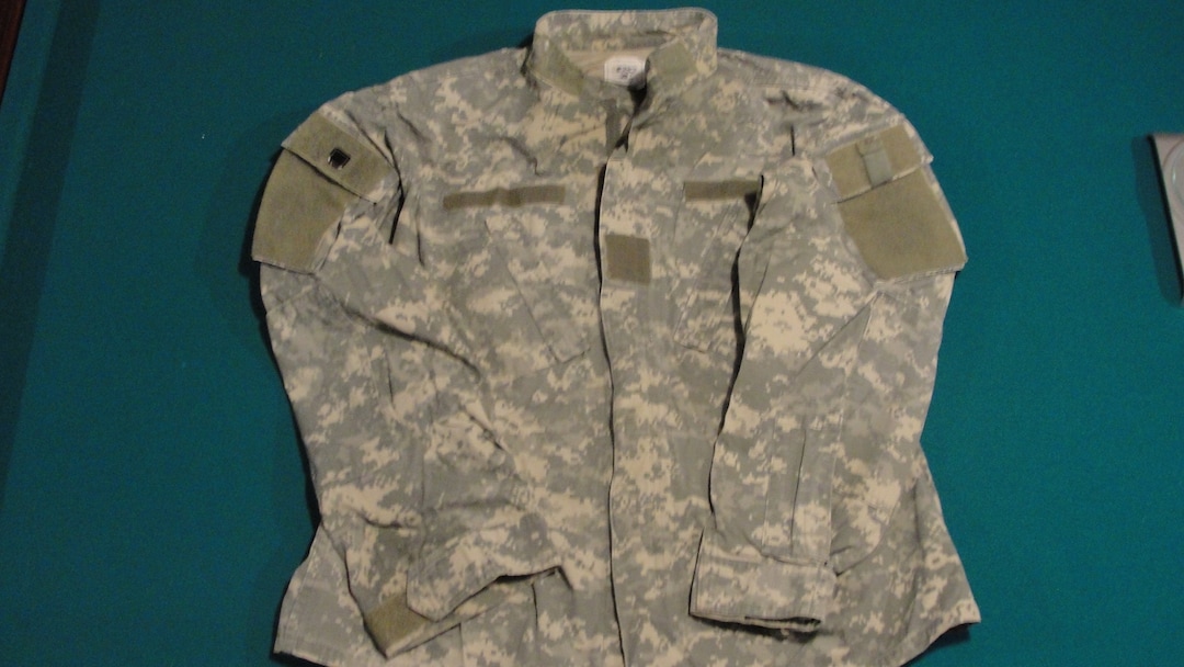 Iraq War Service Camo - U.S. Army Combat Uniform (ACU) Digital ...