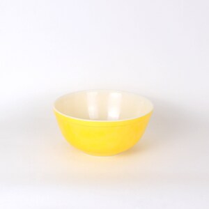 Pyrex Yellow 4pc Mixing Bowl Set - Etsy
