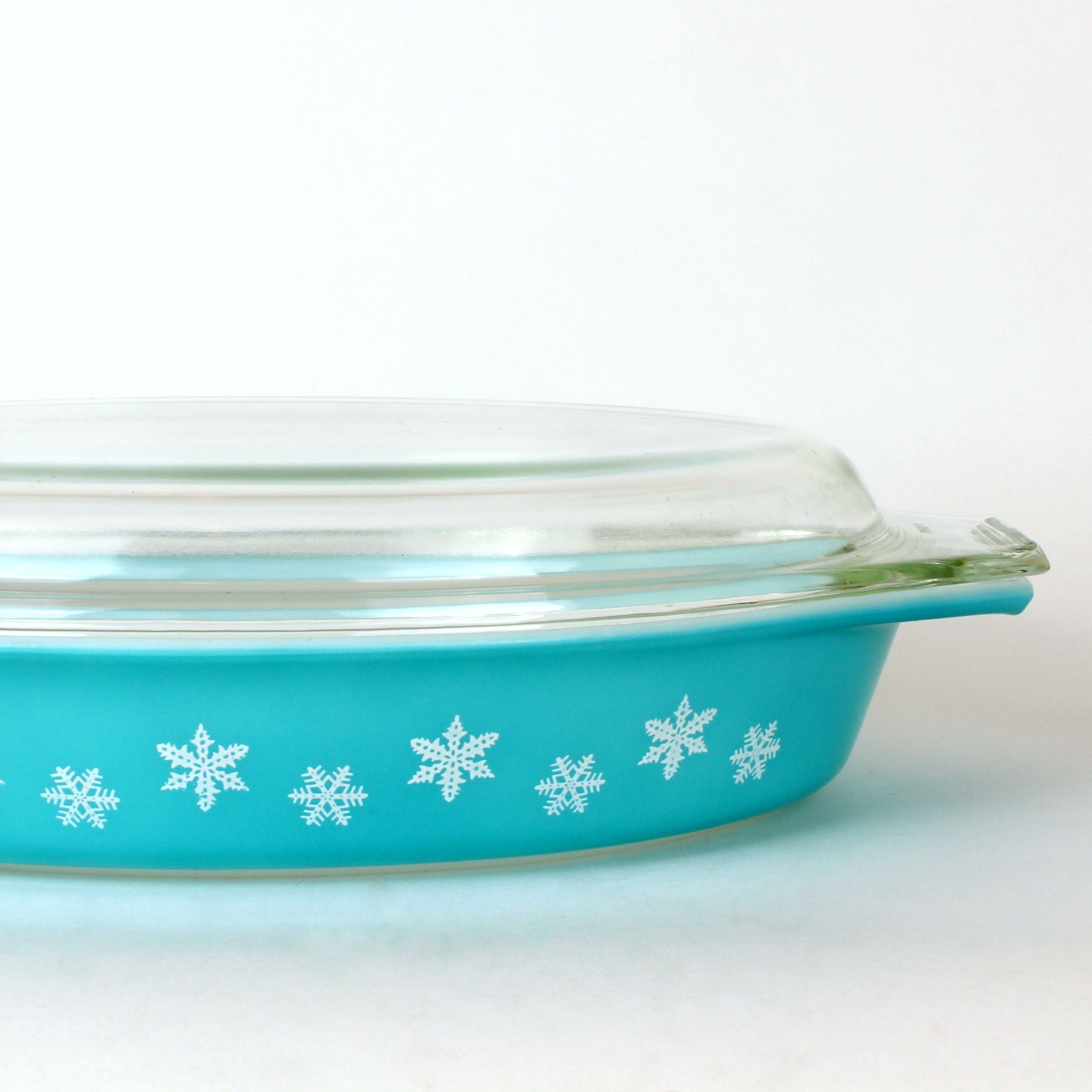 Pyrex "snowflake" Turquoise Casserole Dish - Etsy