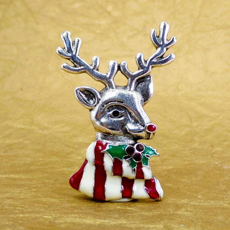 Reindeer Pin - Etsy