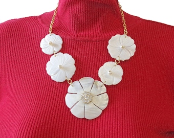 White Shell Statement Necklace - Etsy