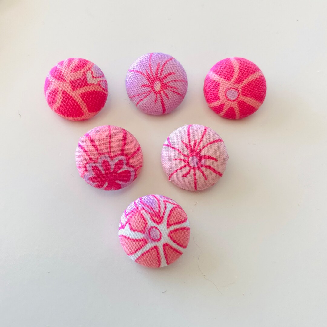 6 X BUTTONS 2cm Crochet Knitting Yarn Fibre FREE POST - Etsy