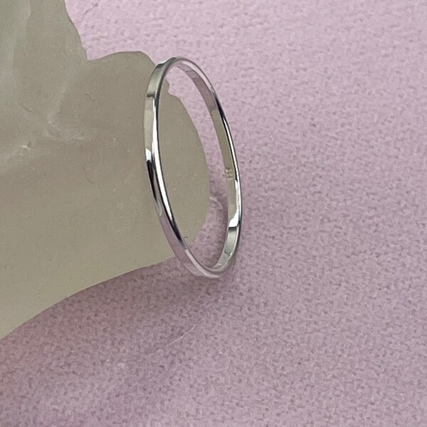 Flat Diamond Ring - Etsy