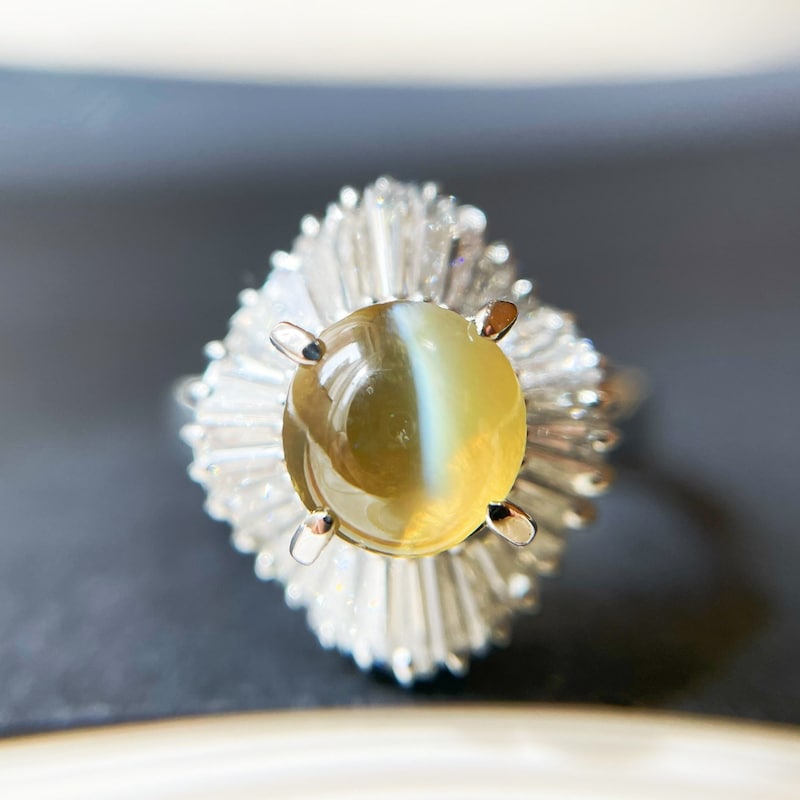 Cat Eye Diamond Ring - Etsy