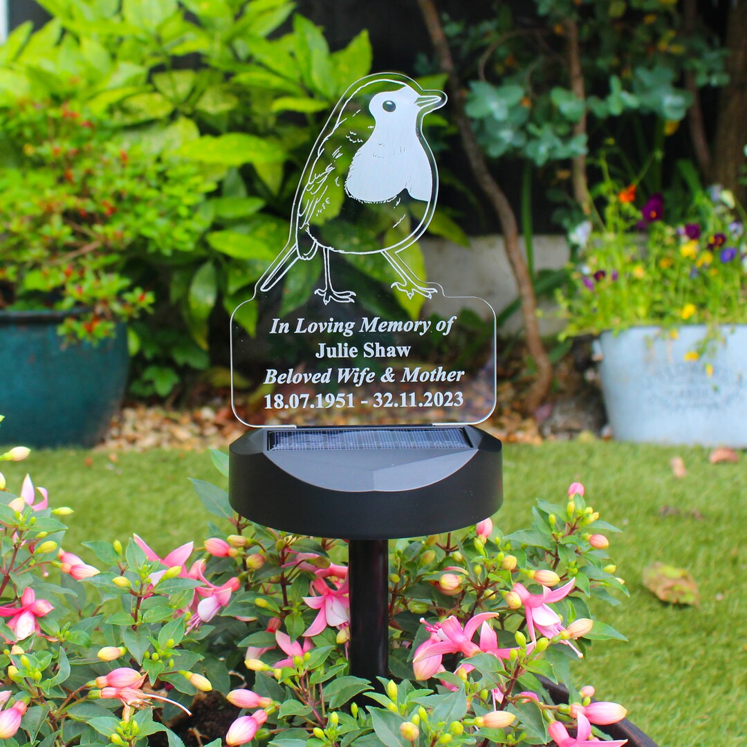 Personalised Robin Memorial Outdoor Solar Light - Garden Solar Light ...