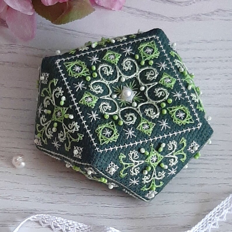 Handmade pincushion Biscornu PDF pattern Pincushion pattern | Etsy