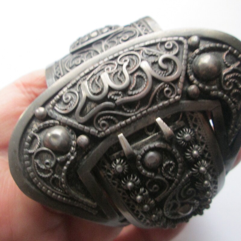 Victorian Buckle - Etsy