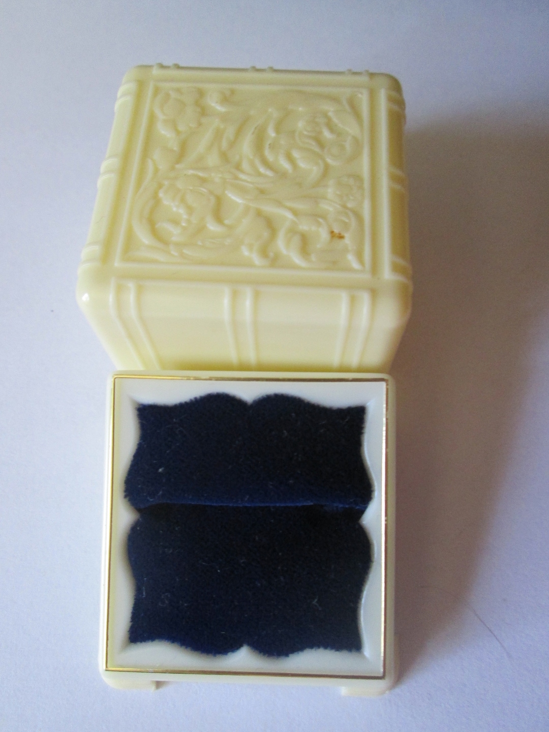 Art Deco Celluloid Ring Box - Etsy