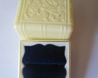 Vintage 1940's Celluloid Ring Box...decorated Ring Display - Etsy