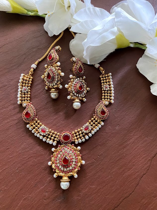 Ruby Red Necklace / Antique Gold Necklace/ Indian Choker/south | Etsy