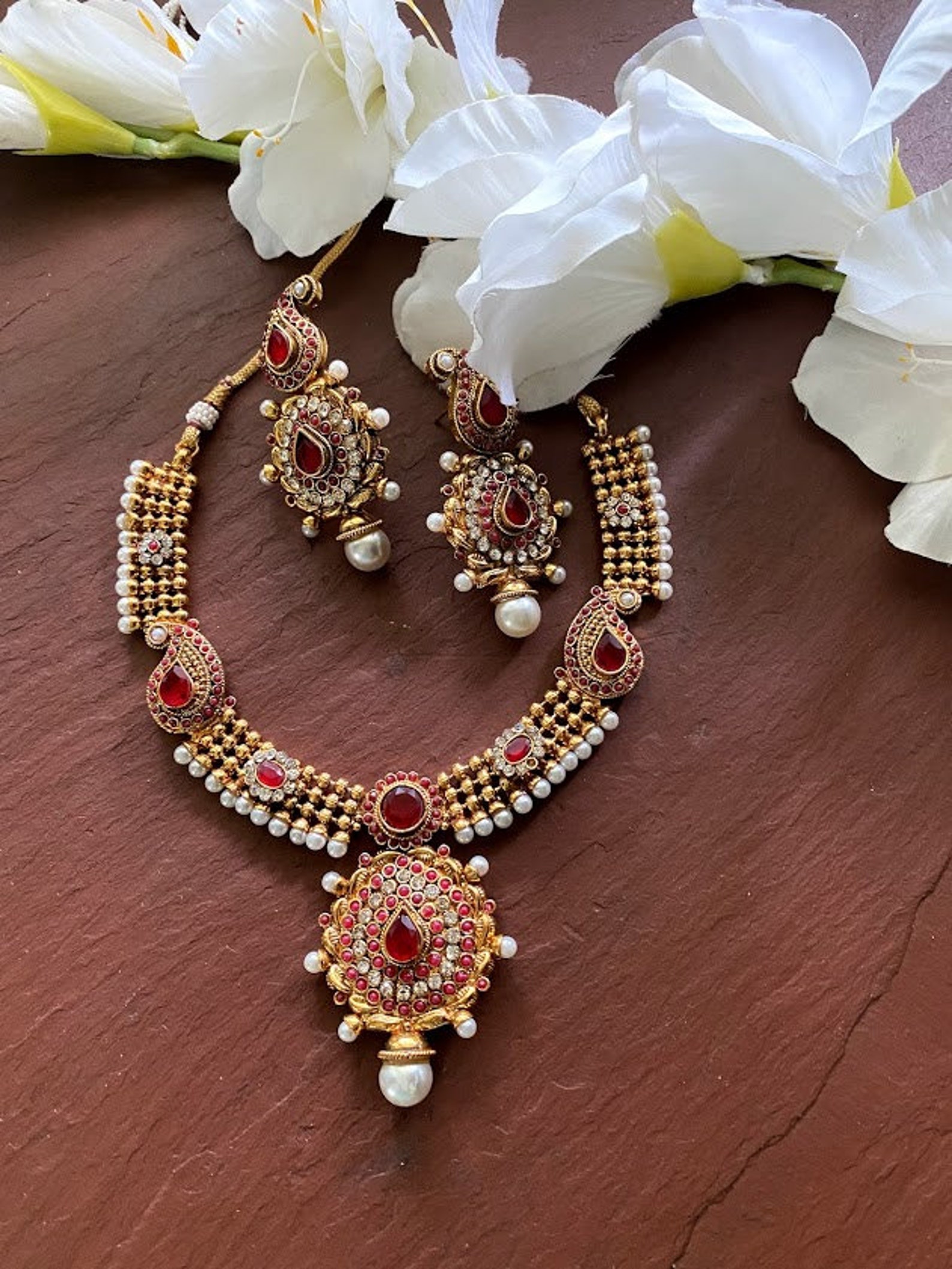 Ruby Red Necklace / Antique Gold Necklace/ Indian Choker/south | Etsy