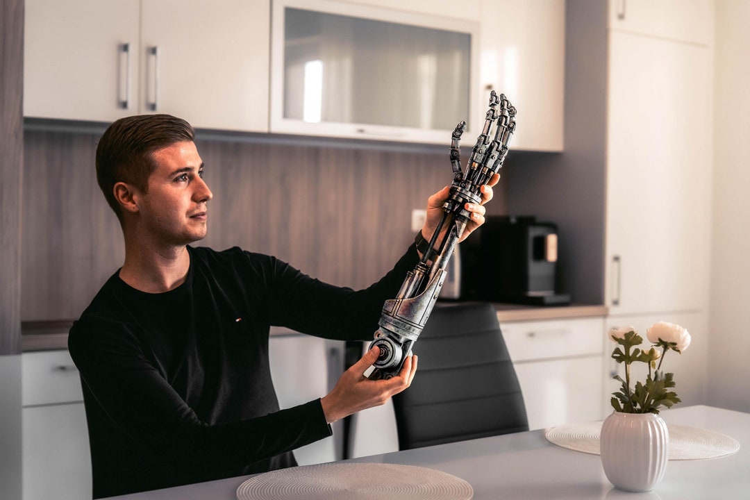 Terminator T-800 Endoskeleton Arm DIY Assembly Kit, Life Size Replica ...