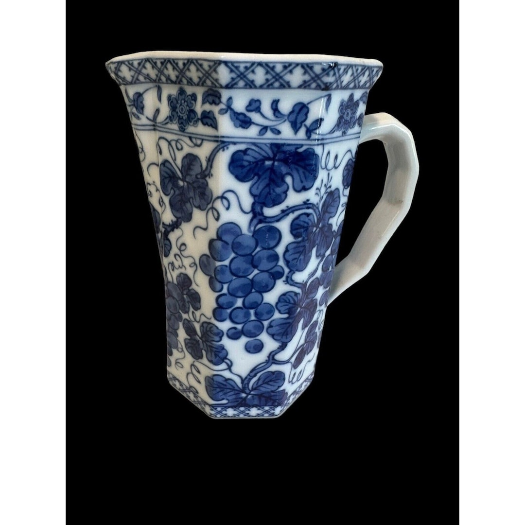 Takahashi GRAPE LEAVES Pitcher Japan Hand Painted Pitcher W/ice Lip ...