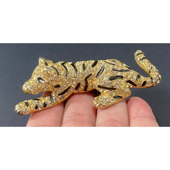 80s Sardi Crouching Tiger Brooch Gold Plated Black En… - Gem