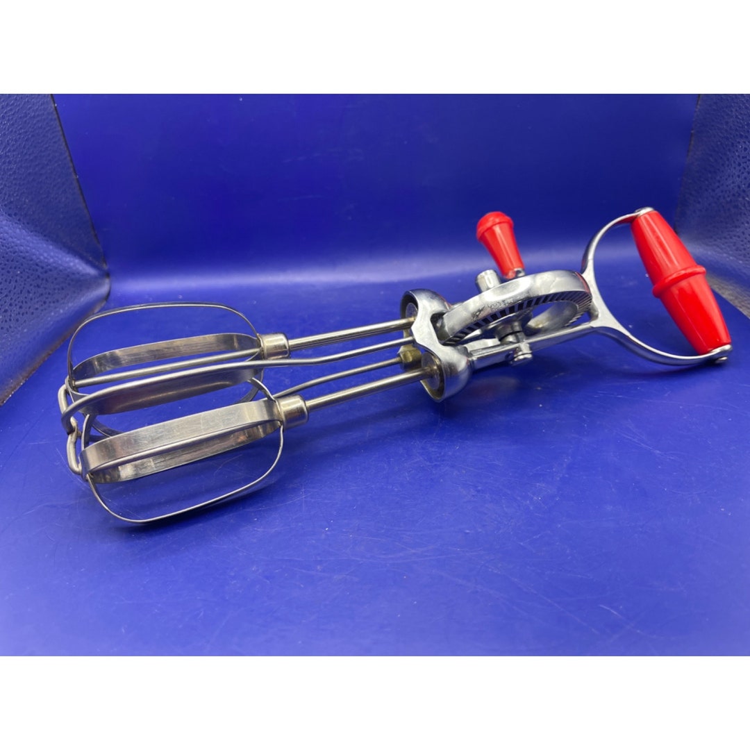 Vintage Turner & Seymour Hand Egg Beater Red Handles Stainless Steel ...