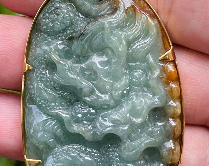 Jadeite Jade A Gemstone Hand Carved Temples Pendant Necklace, Bring ...