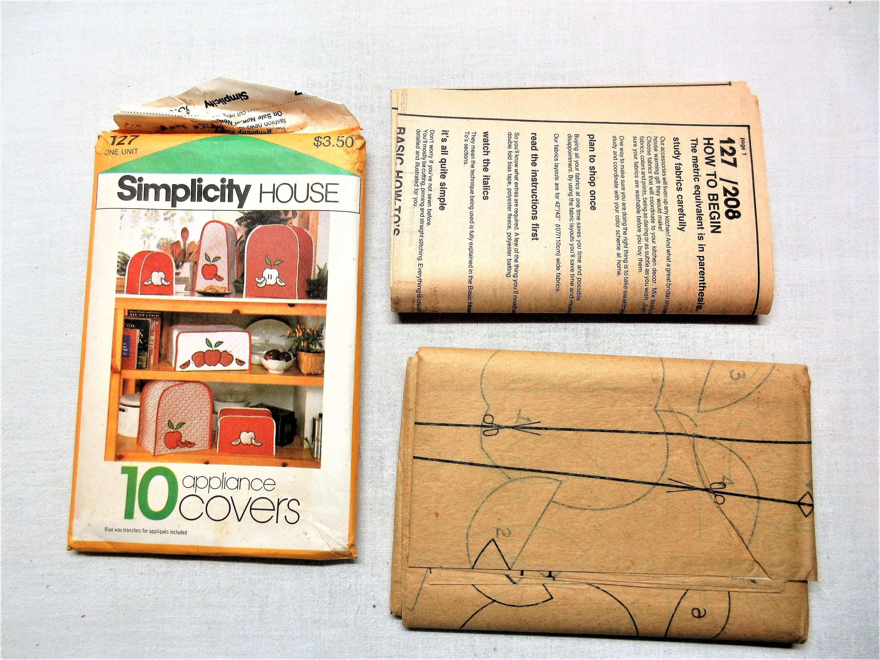 Country Farm House Kitchen Decor Patterns. Uncut Simplicity House #127 ...