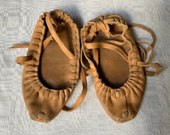 Leather Folk Shoes - Etsy