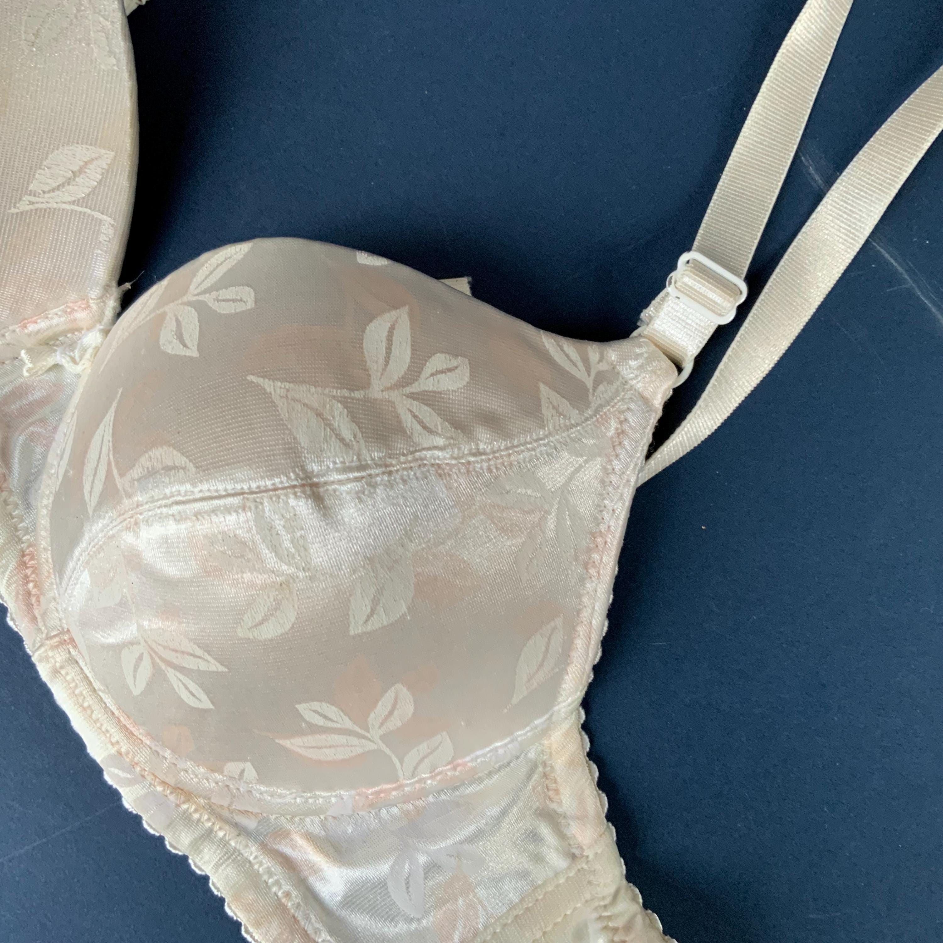 Vintage Lingerie 70s Bra, Vintage, Small Size 0-A - Etsy