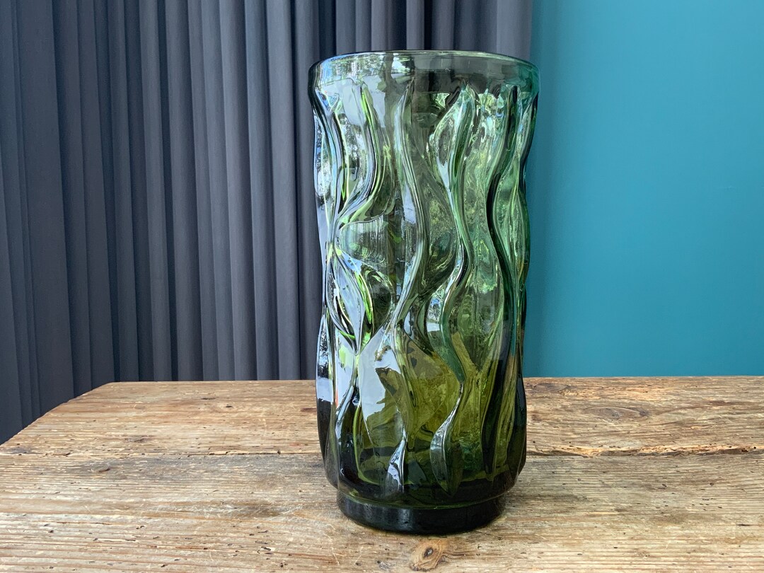 Wavy Vase Emerald Green Glass Vase, Flower Vase Home Decor, Home Decor ...