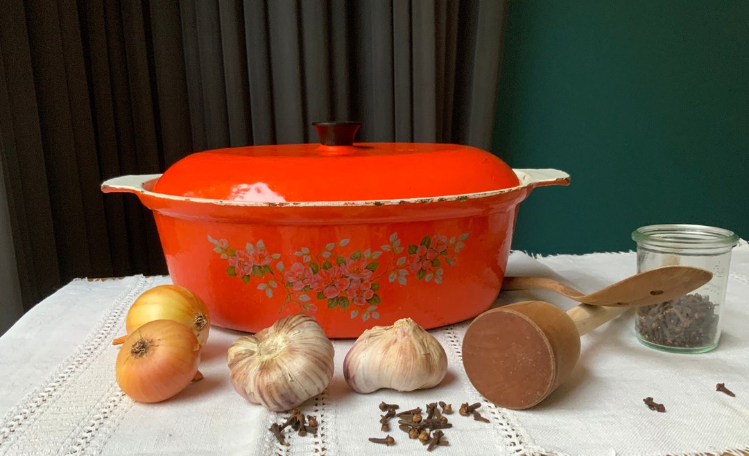 Cast Iron Oval Casserole Dish, Orange Cast Iron Cauldron, Soviet Bowler ...