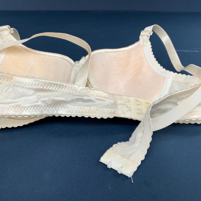Vintage Lingerie 70s Bra, Vintage, Small Size 0-A - Etsy