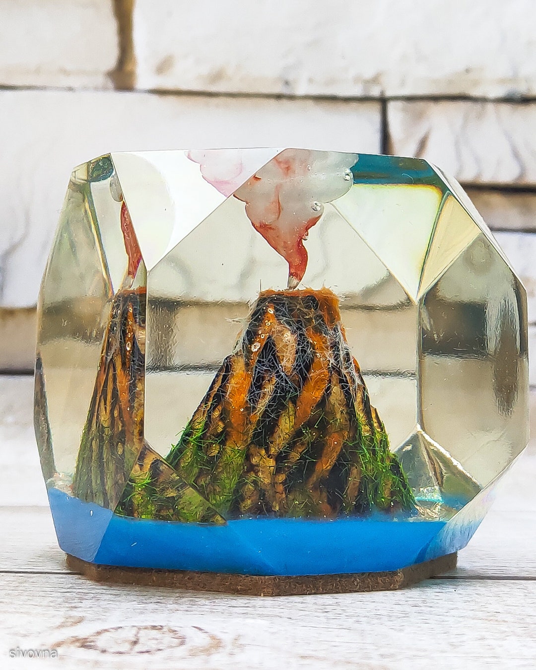 Volcano Eruption / Volcano in Epoxy Resin / Souvenir / Statuette - Etsy