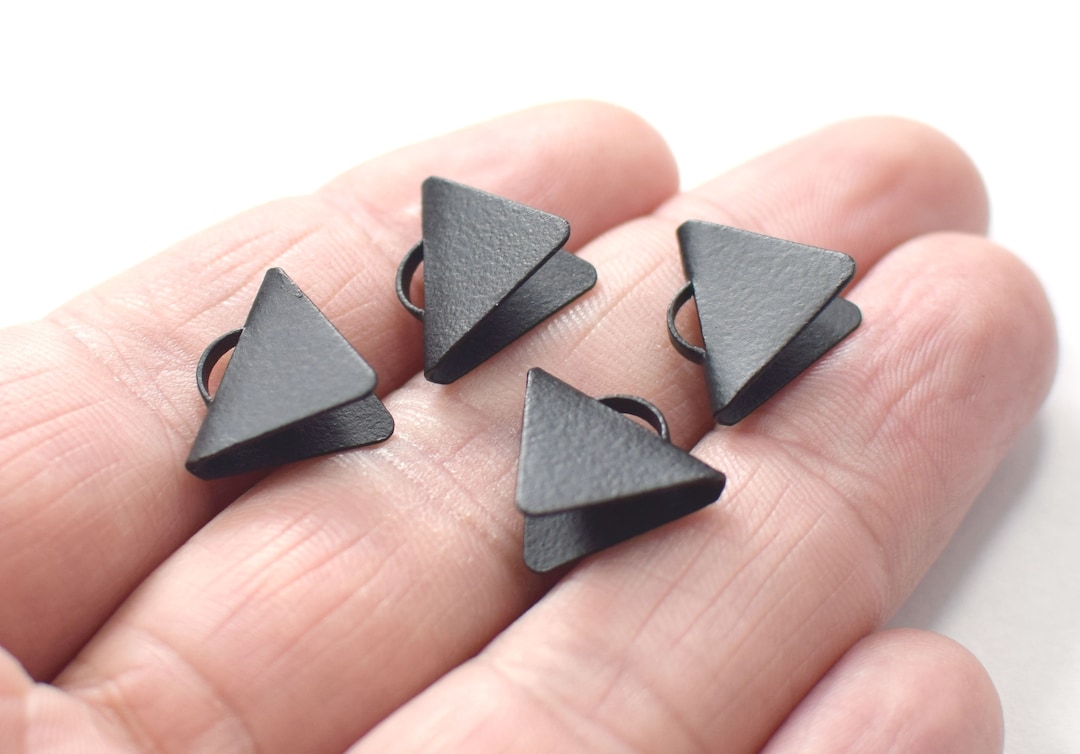 0.5 X 13 X 15 Mm , Black Color Triangle With Handle Crimp Connector - Etsy
