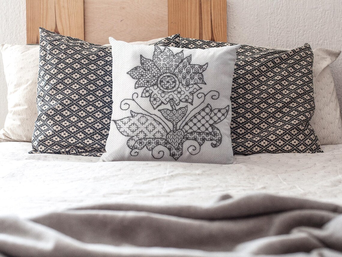 Blackwork Flower Pattern, Vintage Embroidery Design (PDF Pattern) - Etsy