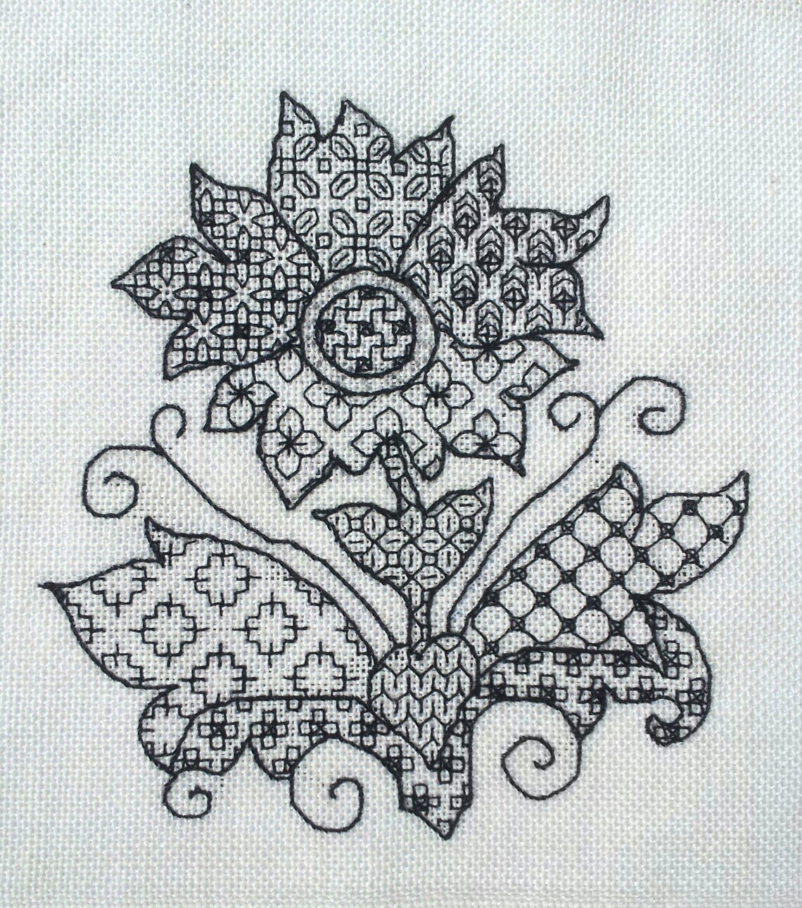 Blackwork Flower Pattern, Vintage Embroidery Design (PDF Pattern) - Etsy