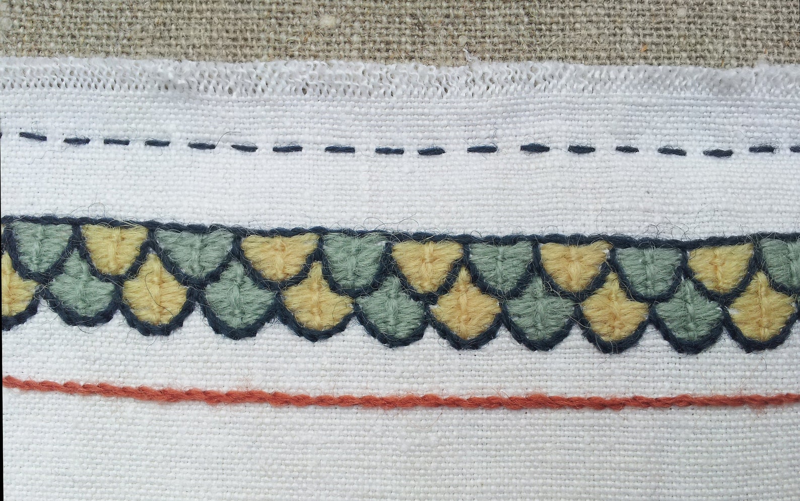 Bayeux Stitch, Dark Bird, Ancient Creatures, Mythical Animals, Tapestry ...