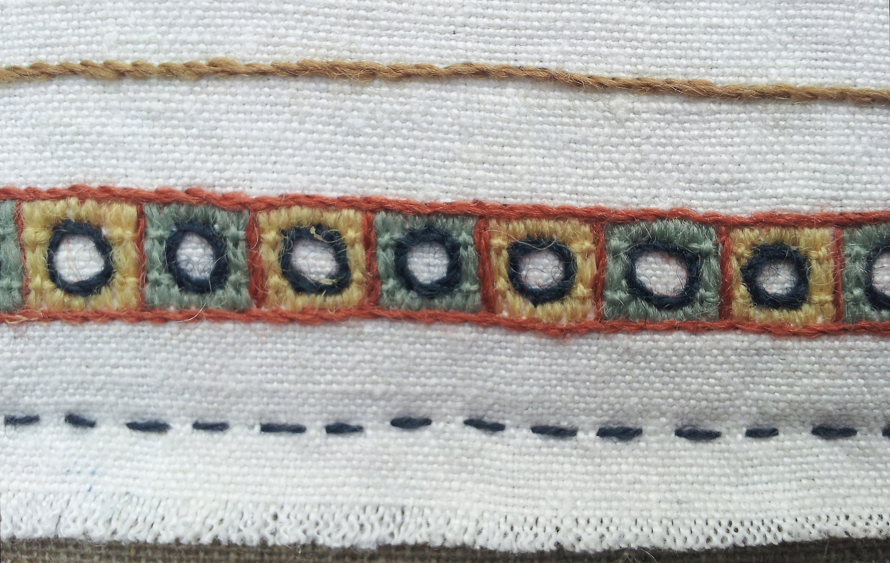 Bayeux Stitch, Dark Bird, Ancient Creatures, Mythical Animals, Tapestry ...