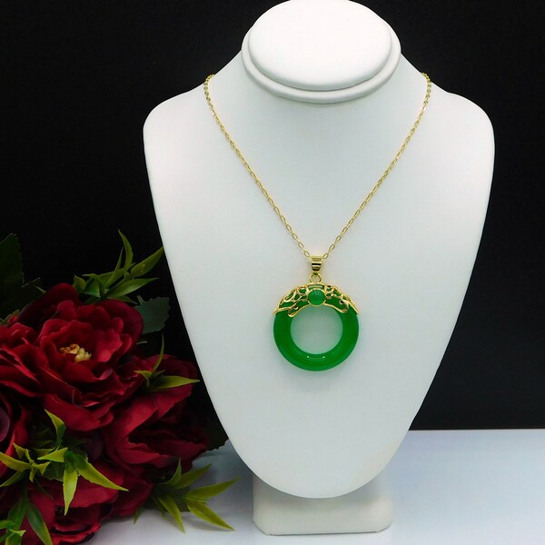 Jade Circle Pendant - Etsy