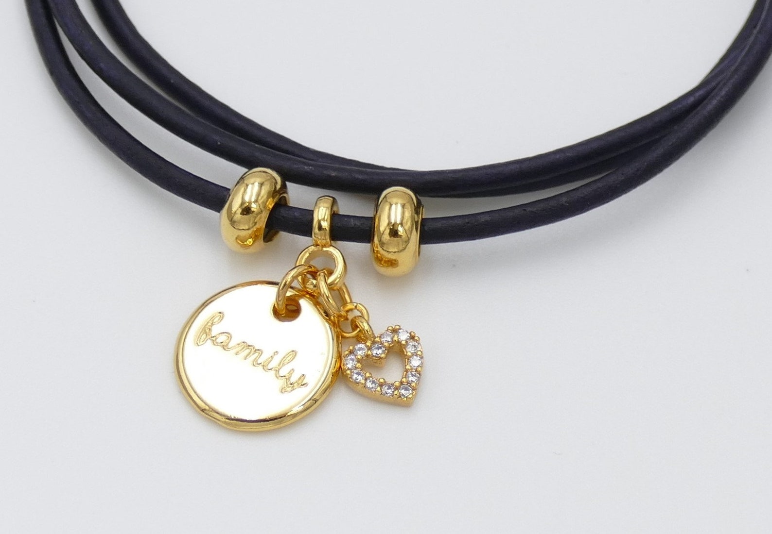 Armband "Familie"/"Family", Gold- und Zirkonia-Anhänger, echtes Leder ...