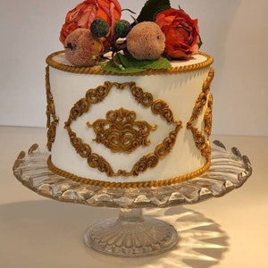 Sidewalk Sale 9 Inch Small Cake Stand Mid Century Sunflower Pressed ...