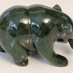 Nephrite Jade Polar Bear Sculpture - Etsy