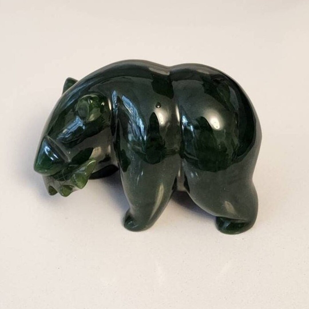 Nephrite Jade Polar Bear Sculpture - Etsy