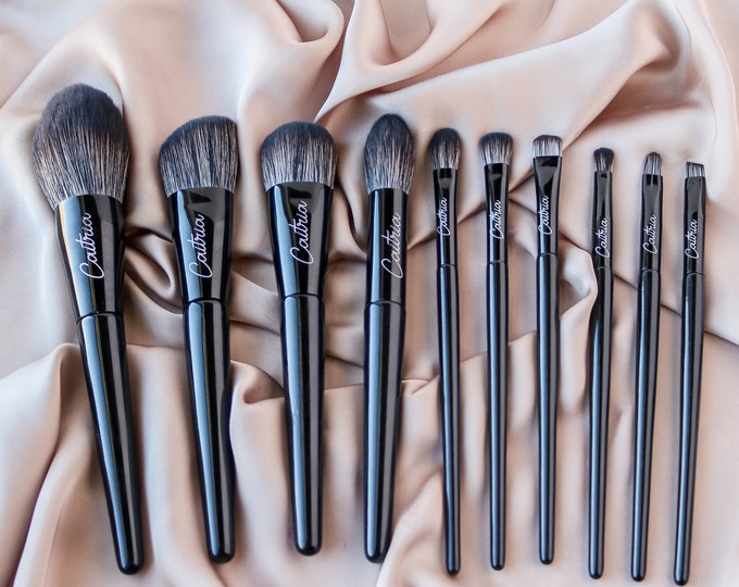 Silky, Essential Makeup Artist Brushes - Fluffy, High Quality Brush Set ...