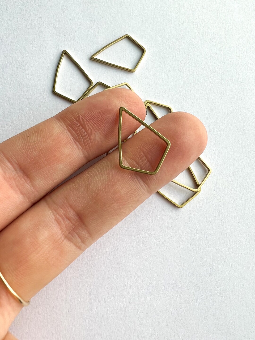 Raw Brass Kite Connector | 10 Pieces | 20x15mm - Etsy