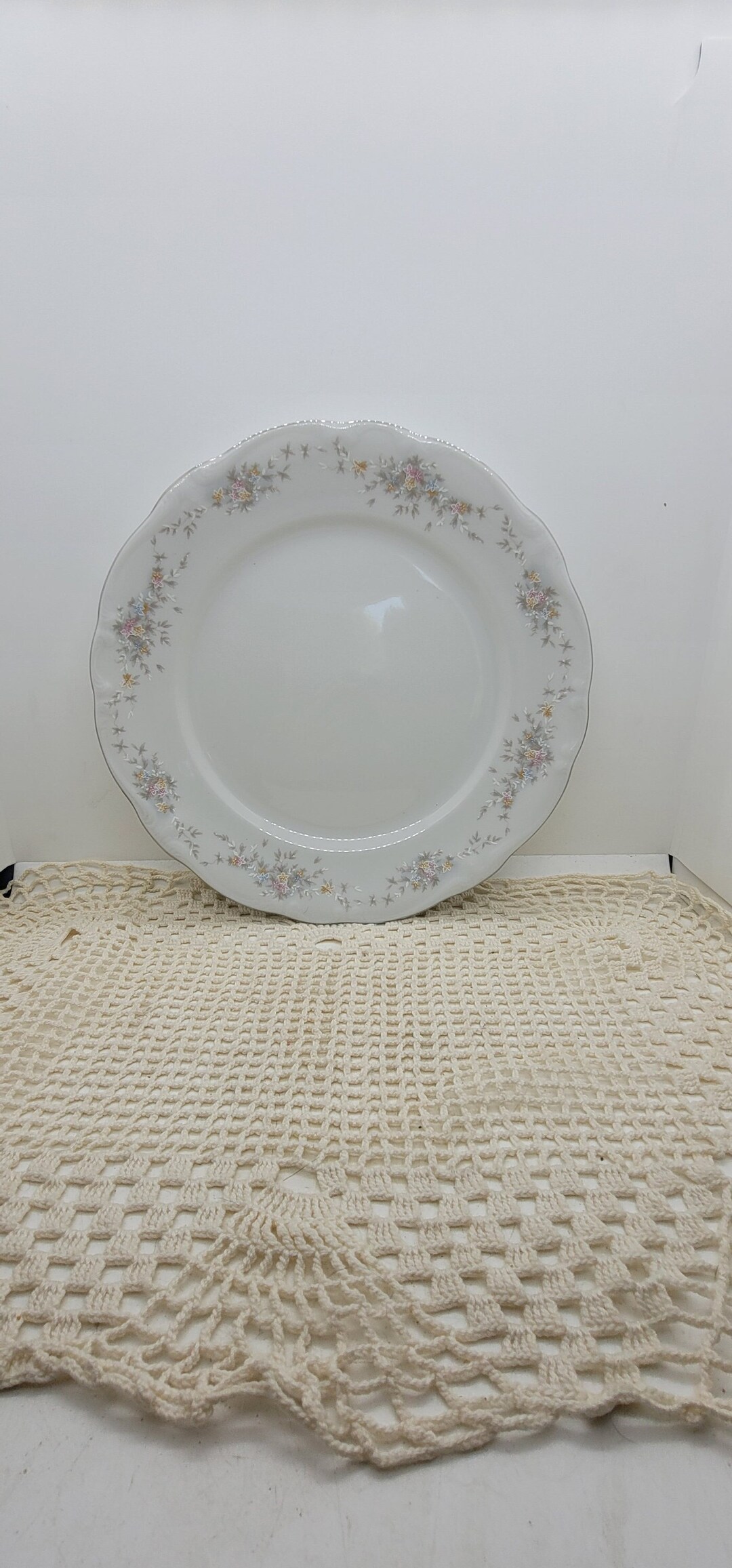 Set of Two Legendary by Noritake Japan 3482 Sweet Leilani Dinner Plates ...