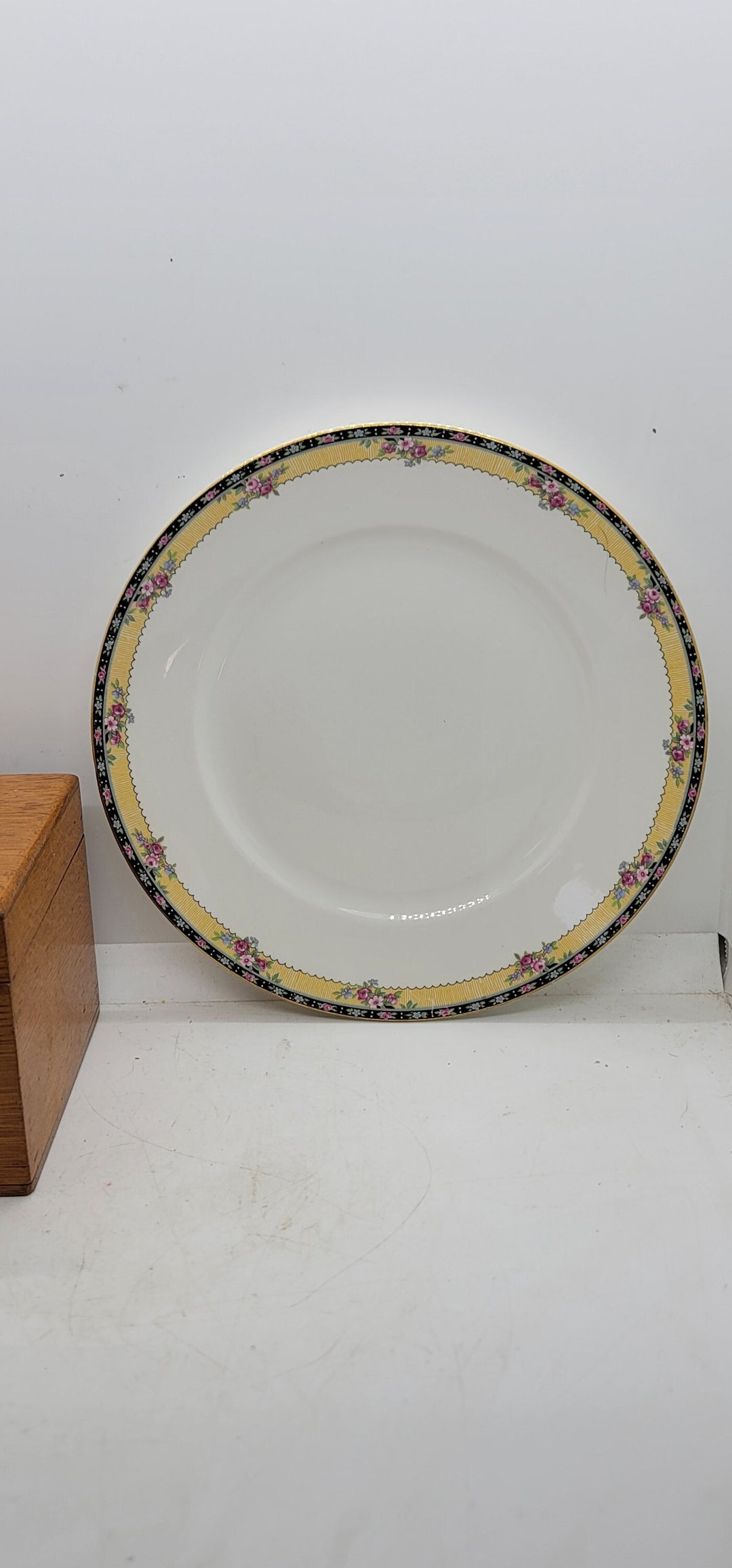 Set of Four Homer Laughlin Pattern 6170 Kwaker Design Dinner Plates ...