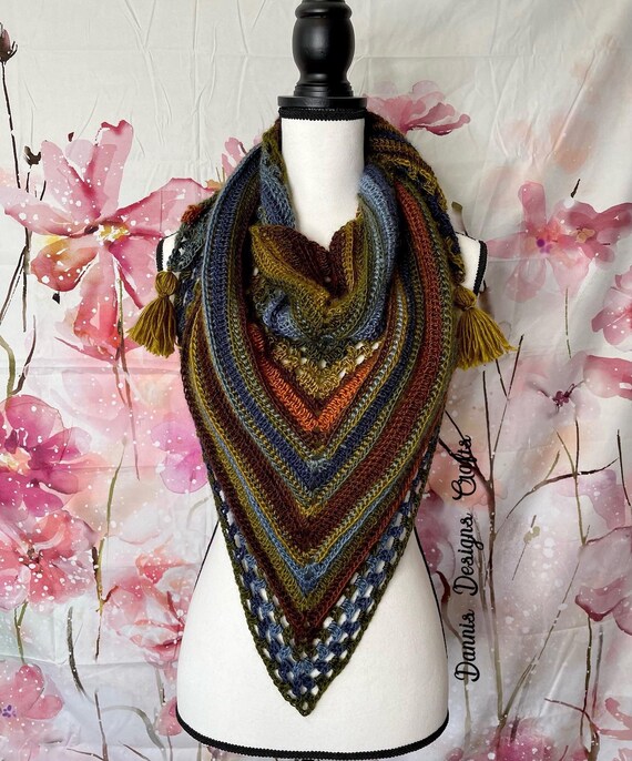 Crochet Triangle Cowl Small Shawl With Tassels on the End - Etsy