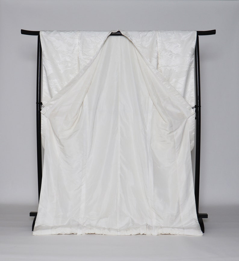 White Uchikake Kimono Wedding Kimono Japanese Kimono Robe | Etsy