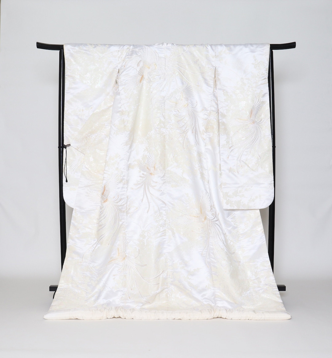 White Uchikake Kimono, Wedding Kimono, Japanese Kimono Robe, Wedding ...