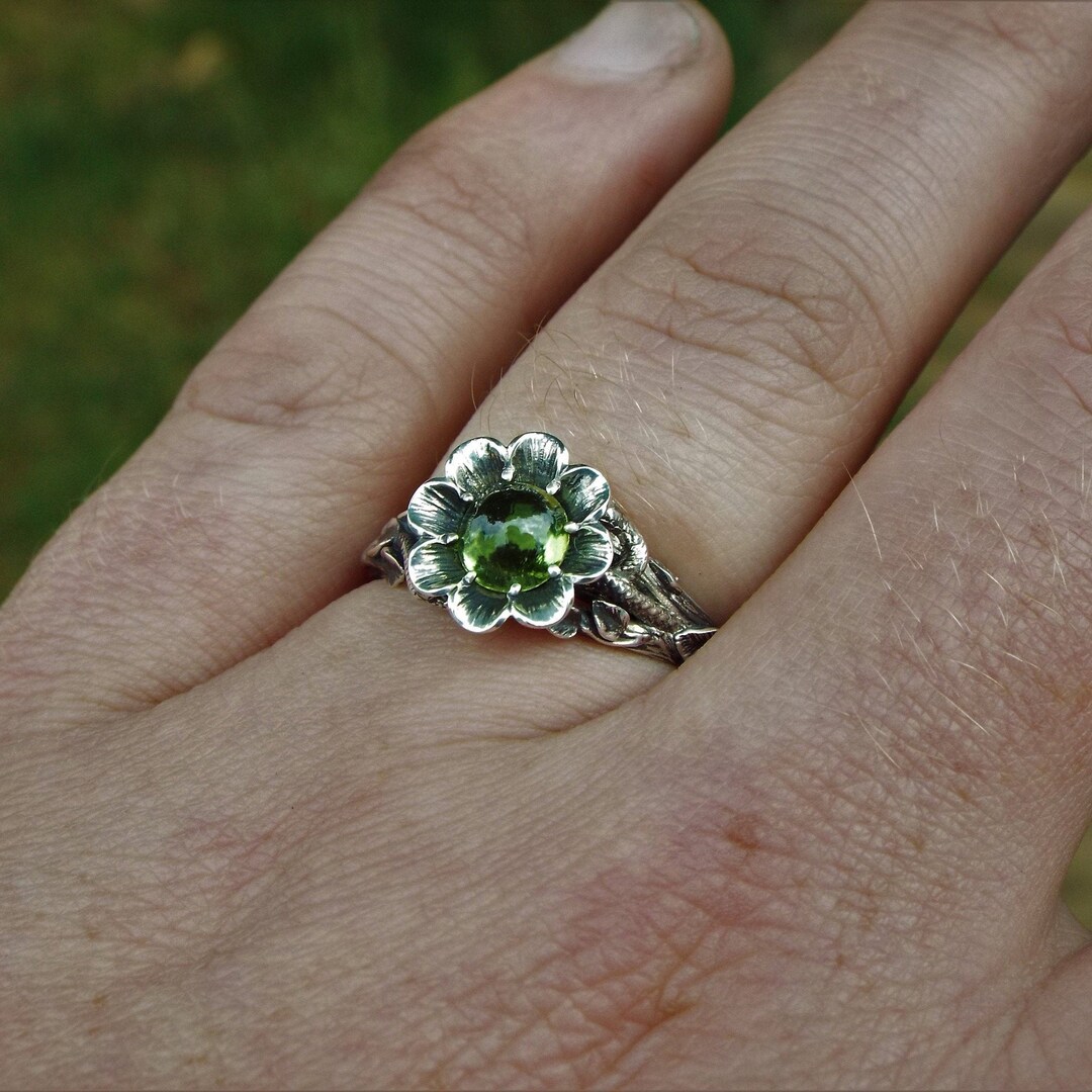 Peridot Flower Engagement Ring: Snake Sterling Silver Nature Ring - Etsy